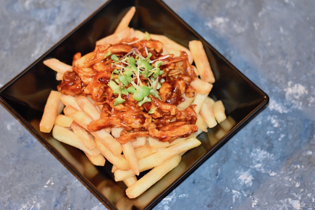 Poutine mit Pulled Chicken | Zimt & Chili